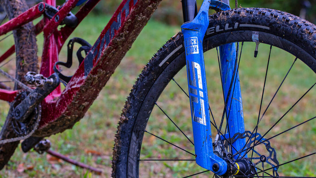 Test: Light E-Mountainbike Fantic Rampage | bike-x.de