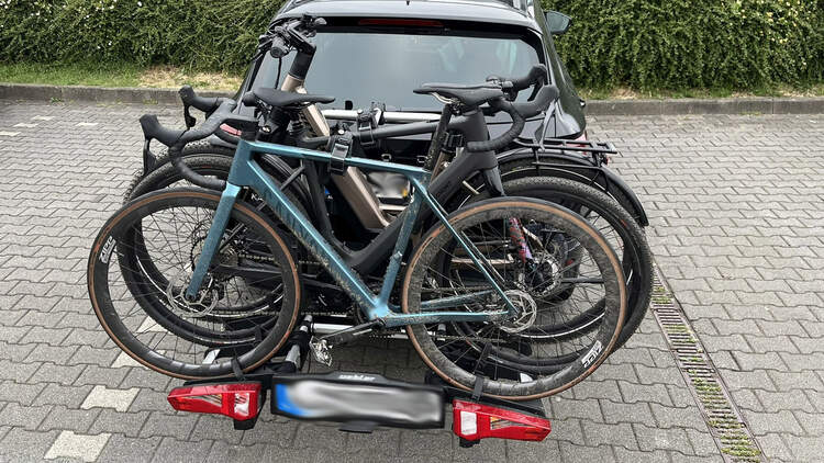 Uebler i31Z im Test: So gut ist der AHK-Fahrradträger | bike-x.de