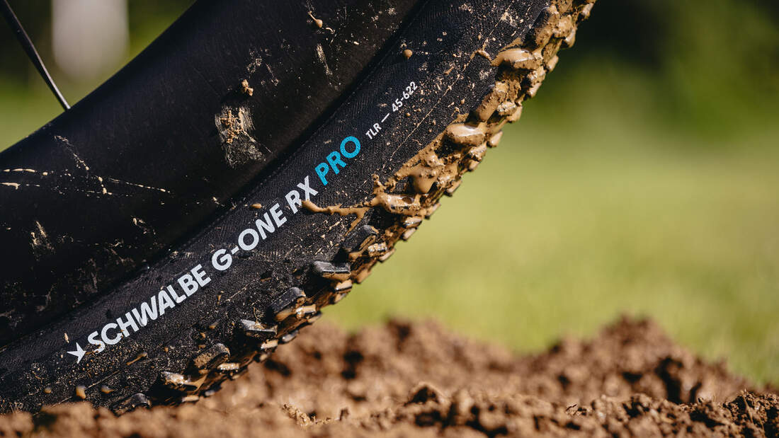 Neuer Race-Gravelbike-Reifen fürs Grobe: Schwalbe zeigt den G-One RX Pro | bike-x.de